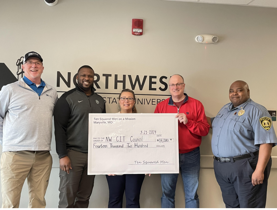 10-Squared Men give to NW CIT Council - Nodaway News