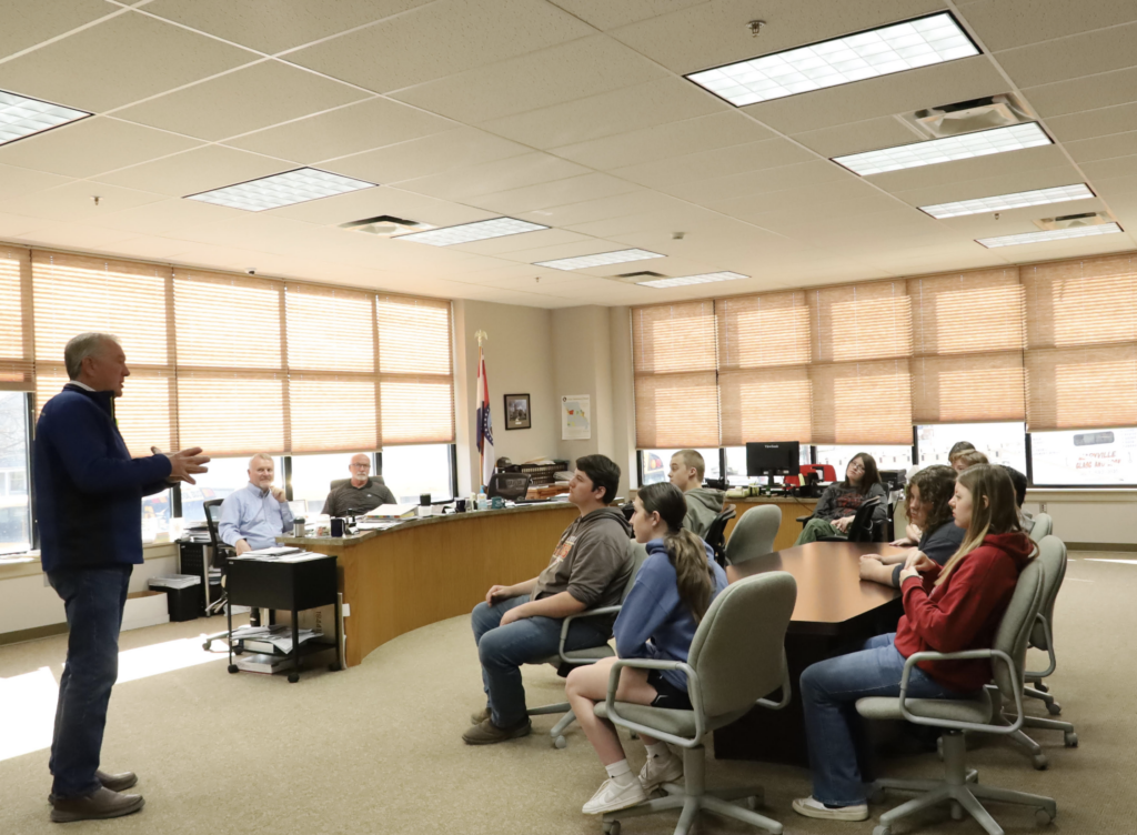 County students get a look at government - Nodaway News